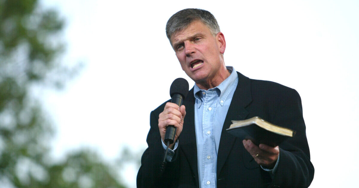 Thousands Turn to Christ at Franklin Graham's Festival of Hope in ...
